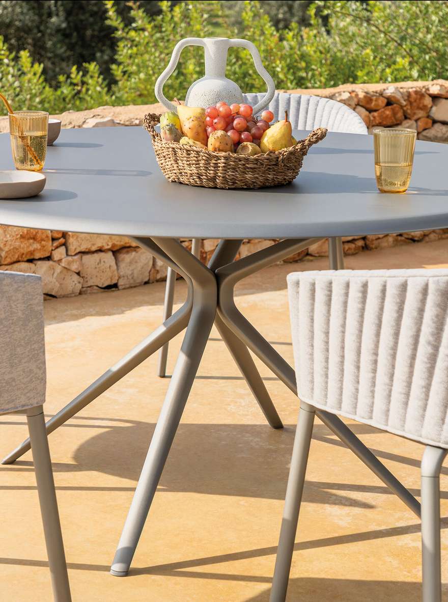 Moai round table - Fast Spa